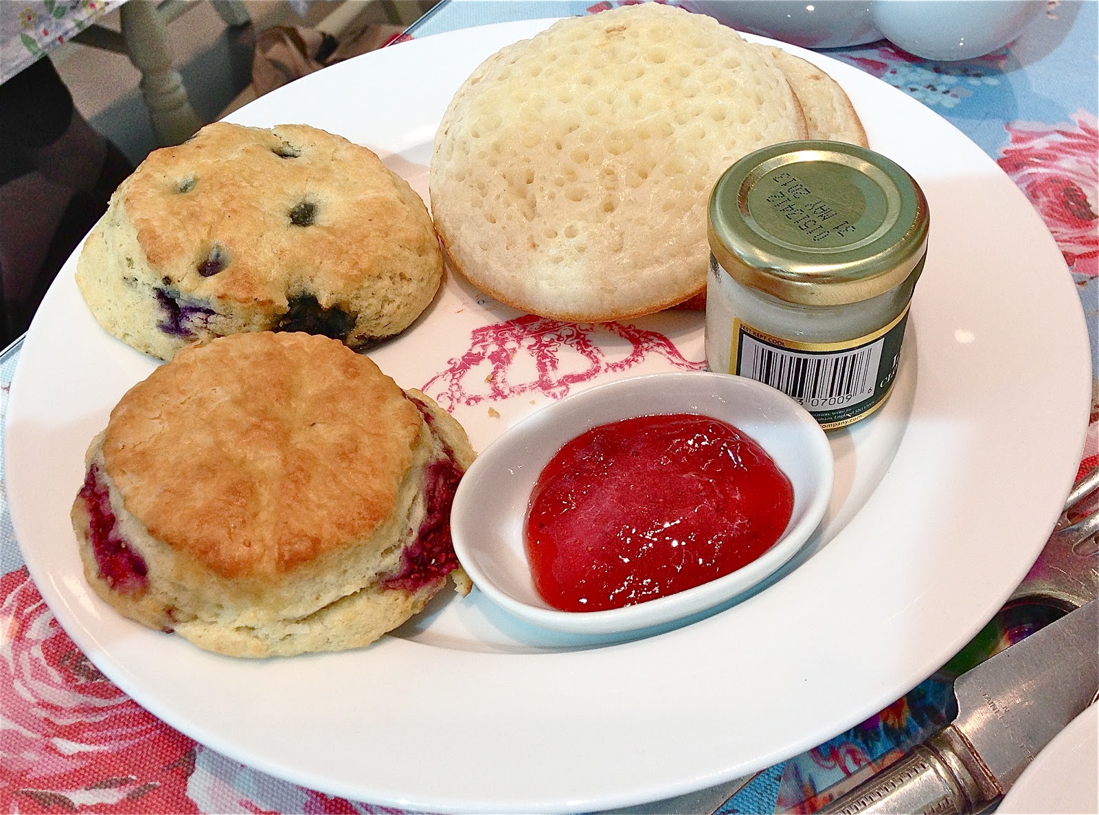 Tea Time Adventures and Other Food Exploits: Crown and Crumpet Cafe at ...