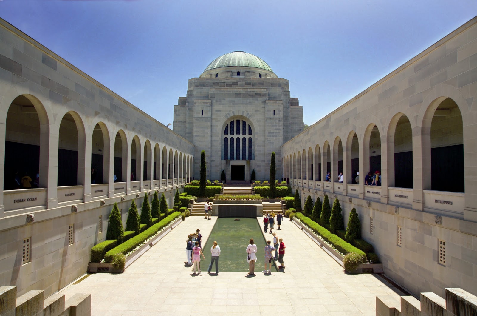 Sunlover Holidays: Top 10 things to do in Canberra