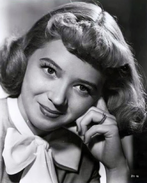 Film Noir Photos: Tracking with Closeups: Jeff Donnell