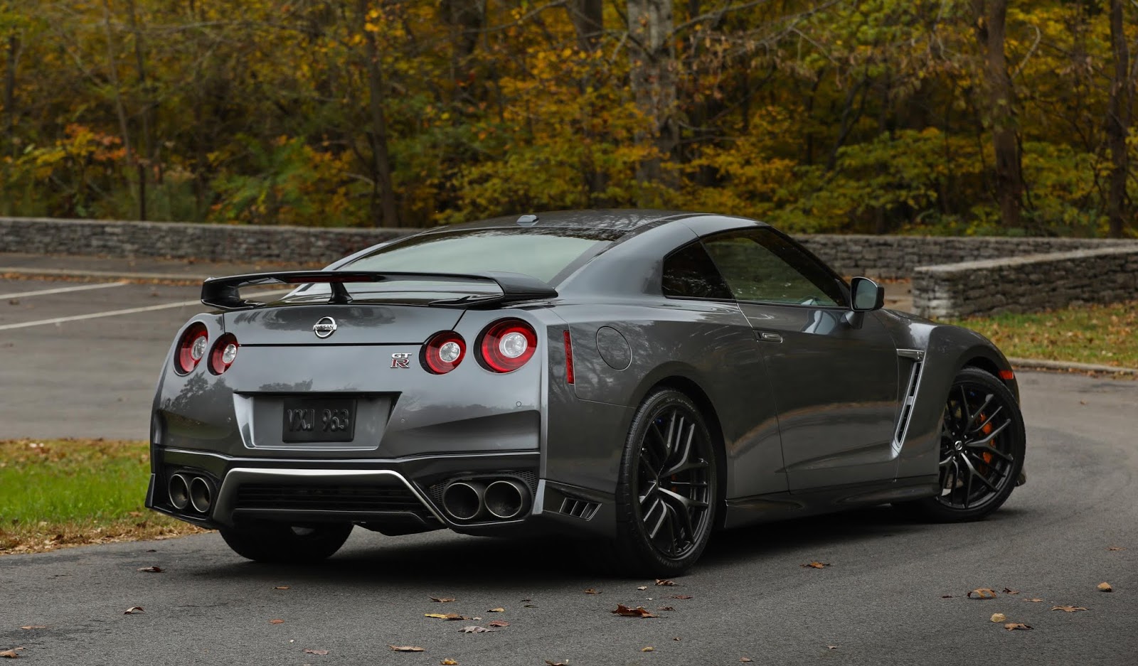 Japanese Brand Cars | 2018 Nissan GT-R - Luxury Cars