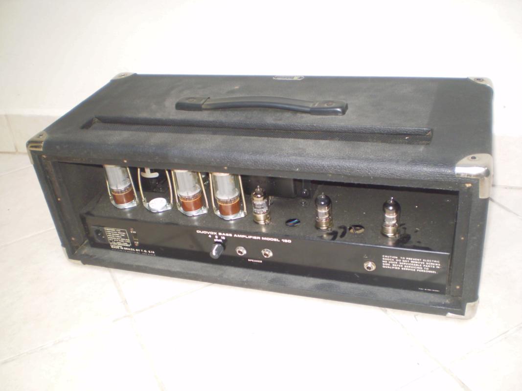 JW Tubes - Amplificadores Valvulados: - Giannini Duovox 150B