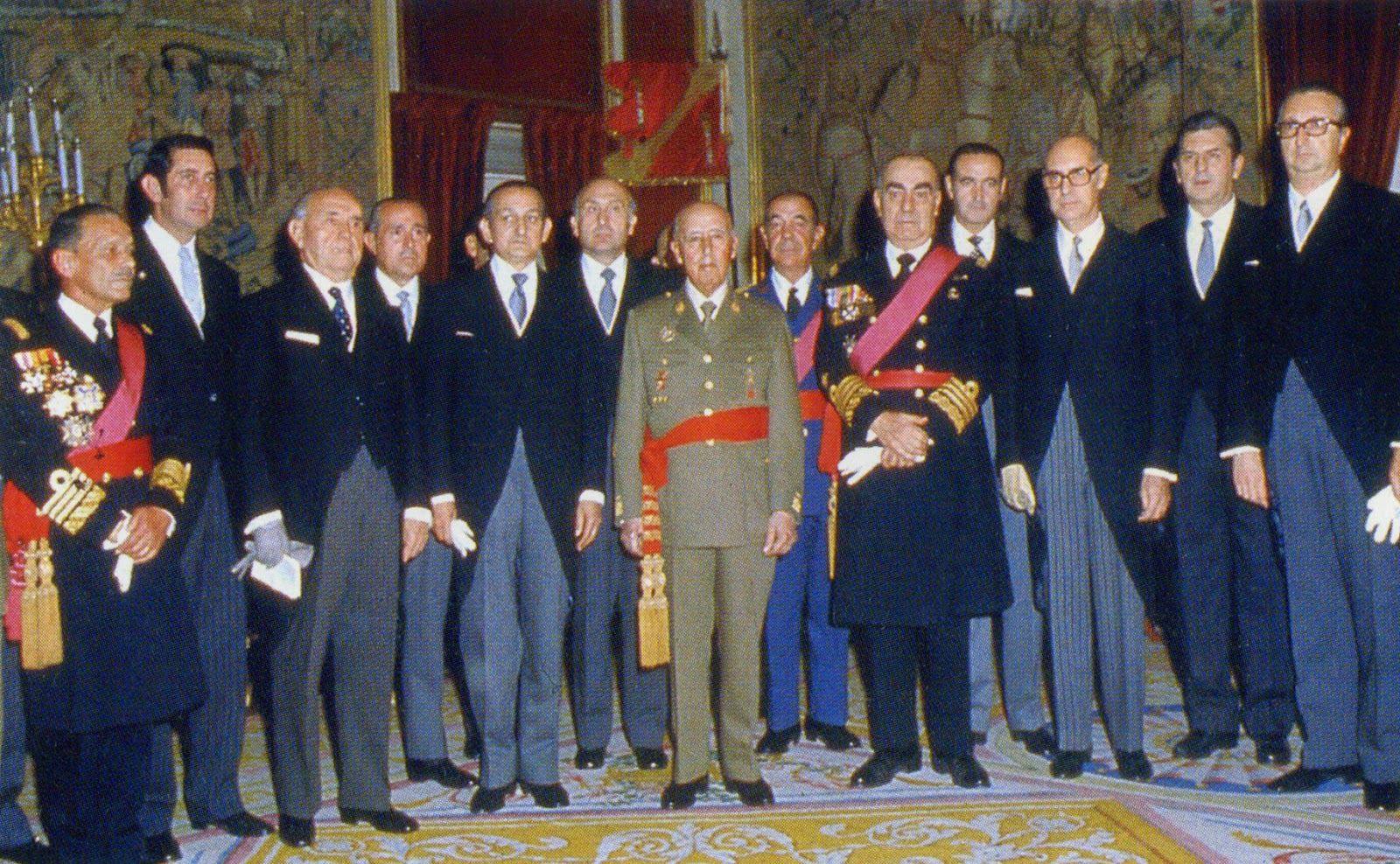 Historia de España : DOCUMENTOS FRANQUISMO