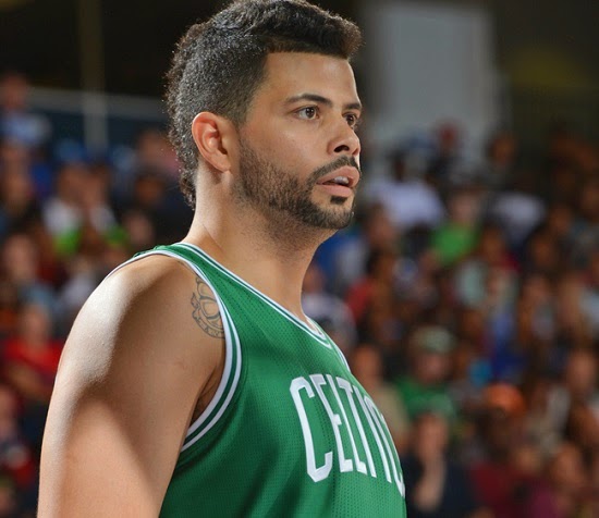 Pivô Vitor Faverani é desfalque do Brasil para Mundial de Basquete ...