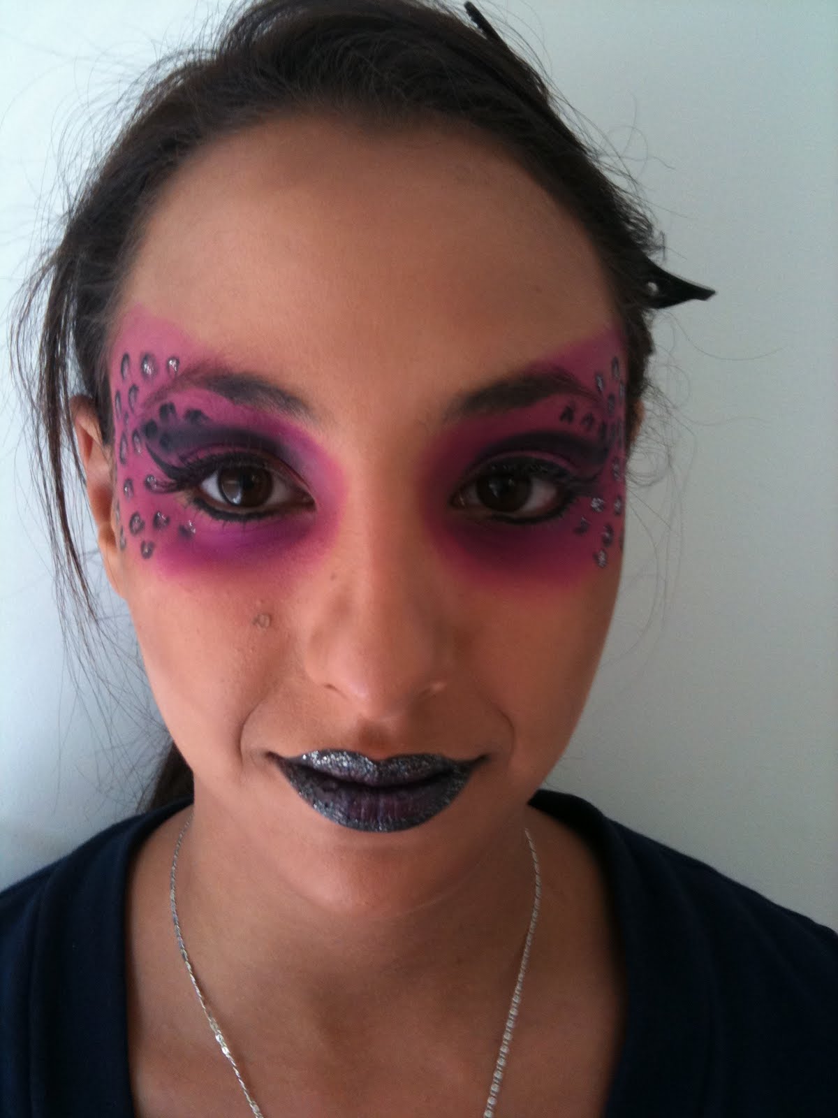 Rickie-Lee Fraraccio Makeup Artist: Makeup for a Music Concert