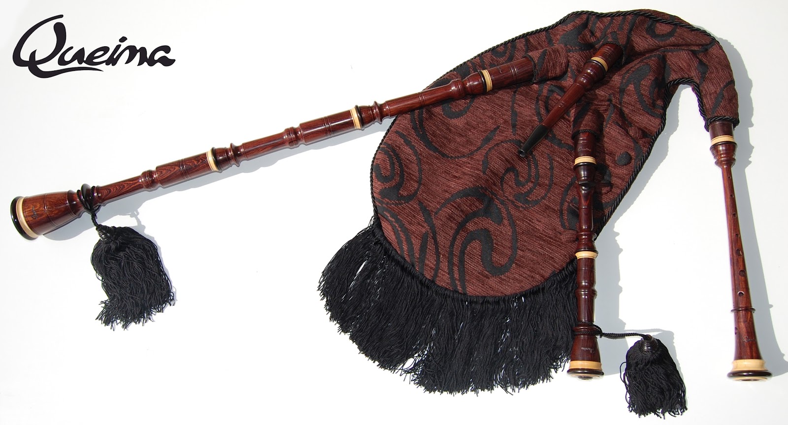 Instrumentos tradicionais: - Gaita