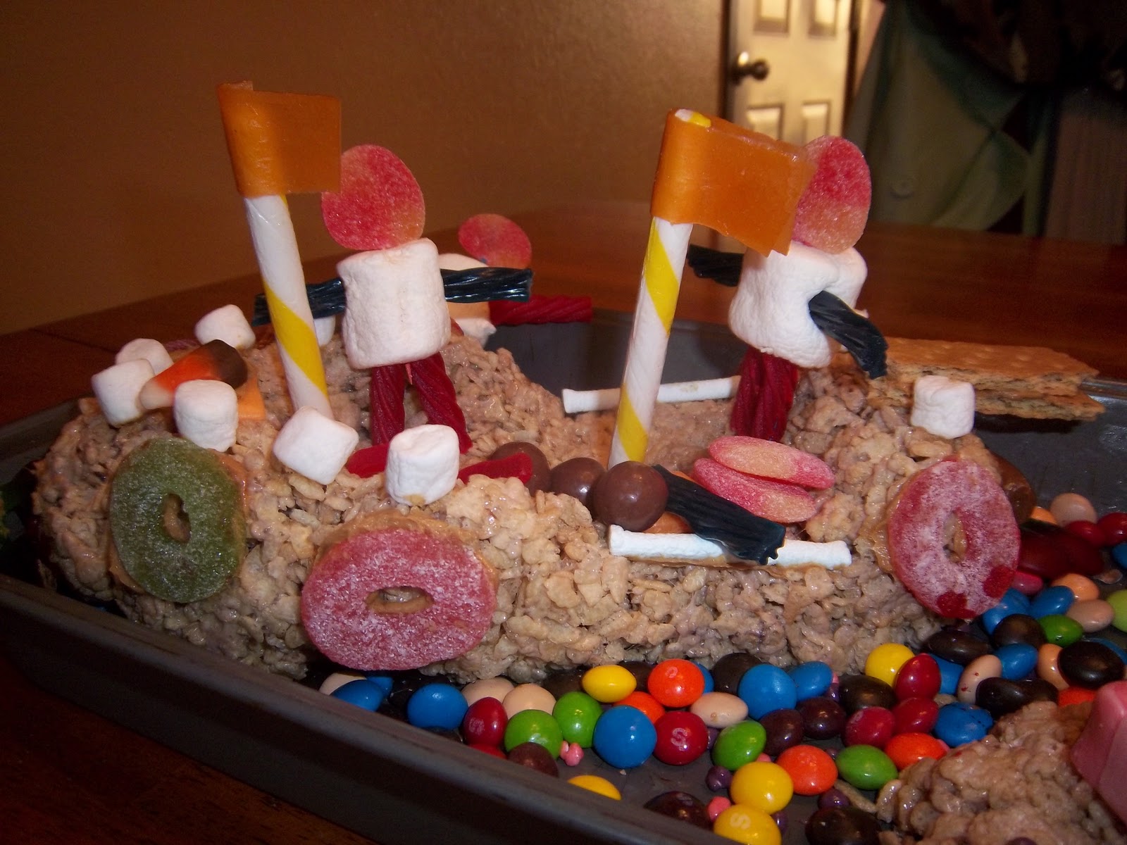 Kelso's Candy Dish: Candy Construction-Pirate Ship
