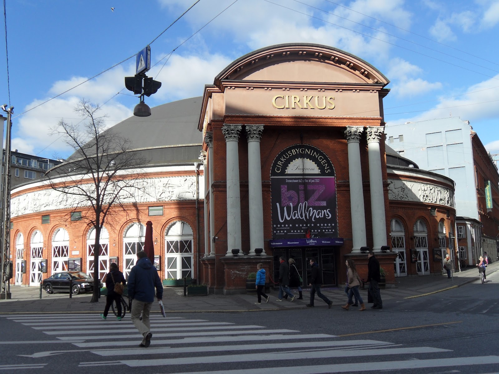 Kicking Sawdust: Wallmans