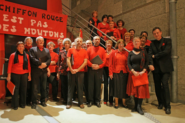 LE CHIFFON ROUGE: Des photos