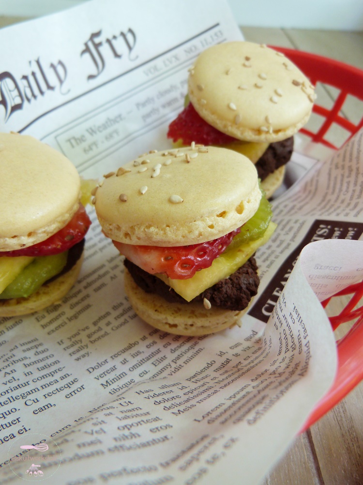 Mini-Burger Macarons [Burgermania] - Biskuitwerkstatt