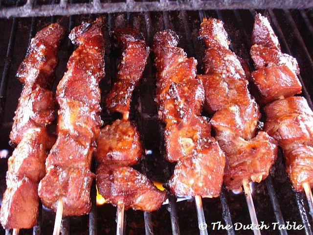 The Dutch Table: Saté Babi with peanut sauce