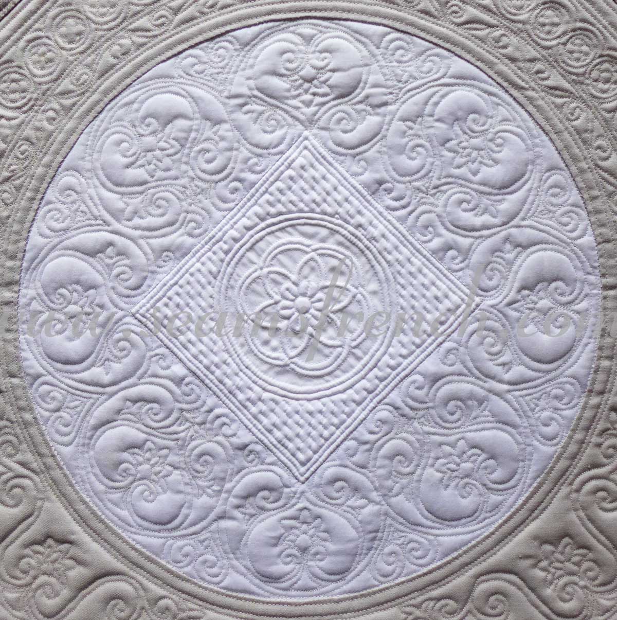 New Boutis Design: Cathedral Window