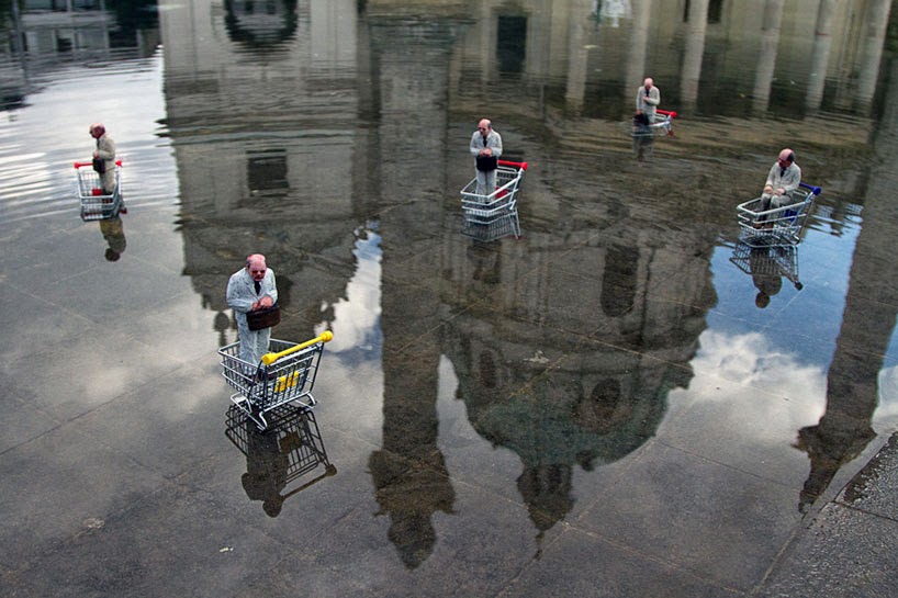 Equerre: Isaac Cordal (1974-)