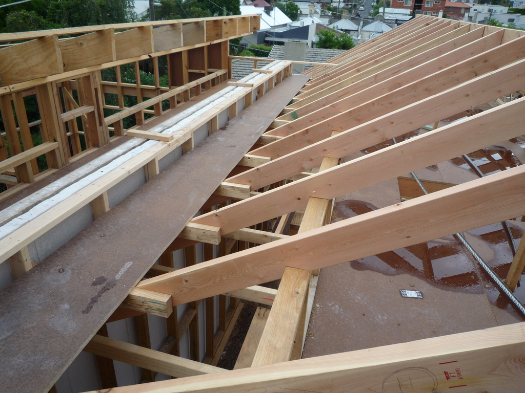 House Construction: 16/02/2011 - Alex's Gutter framing done, Fyrchek ...