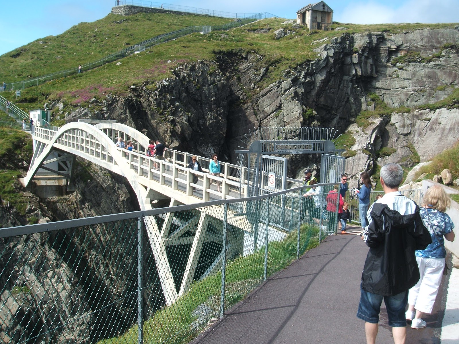 Pete's Irish Lighthouses: Mizen Head (revisited)