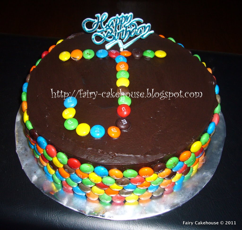 Fairy Cakehouse: M and M cake