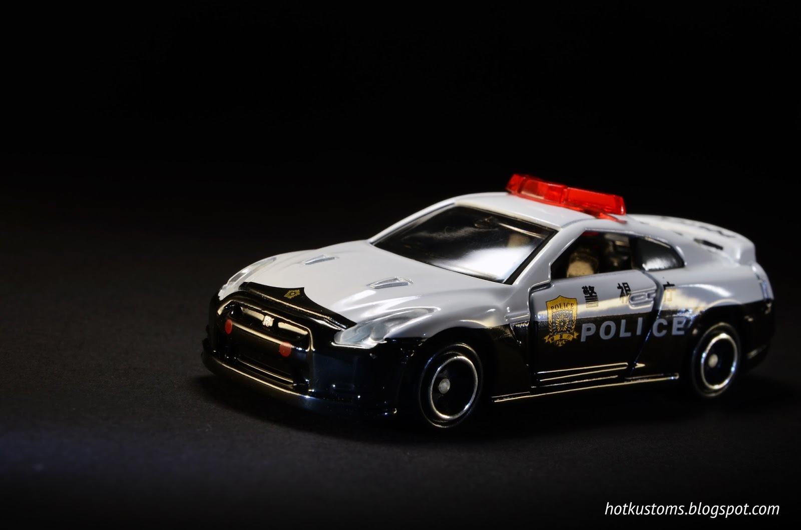 Hot Kustoms Mini Cars: Tomica R35 Patrol Cars