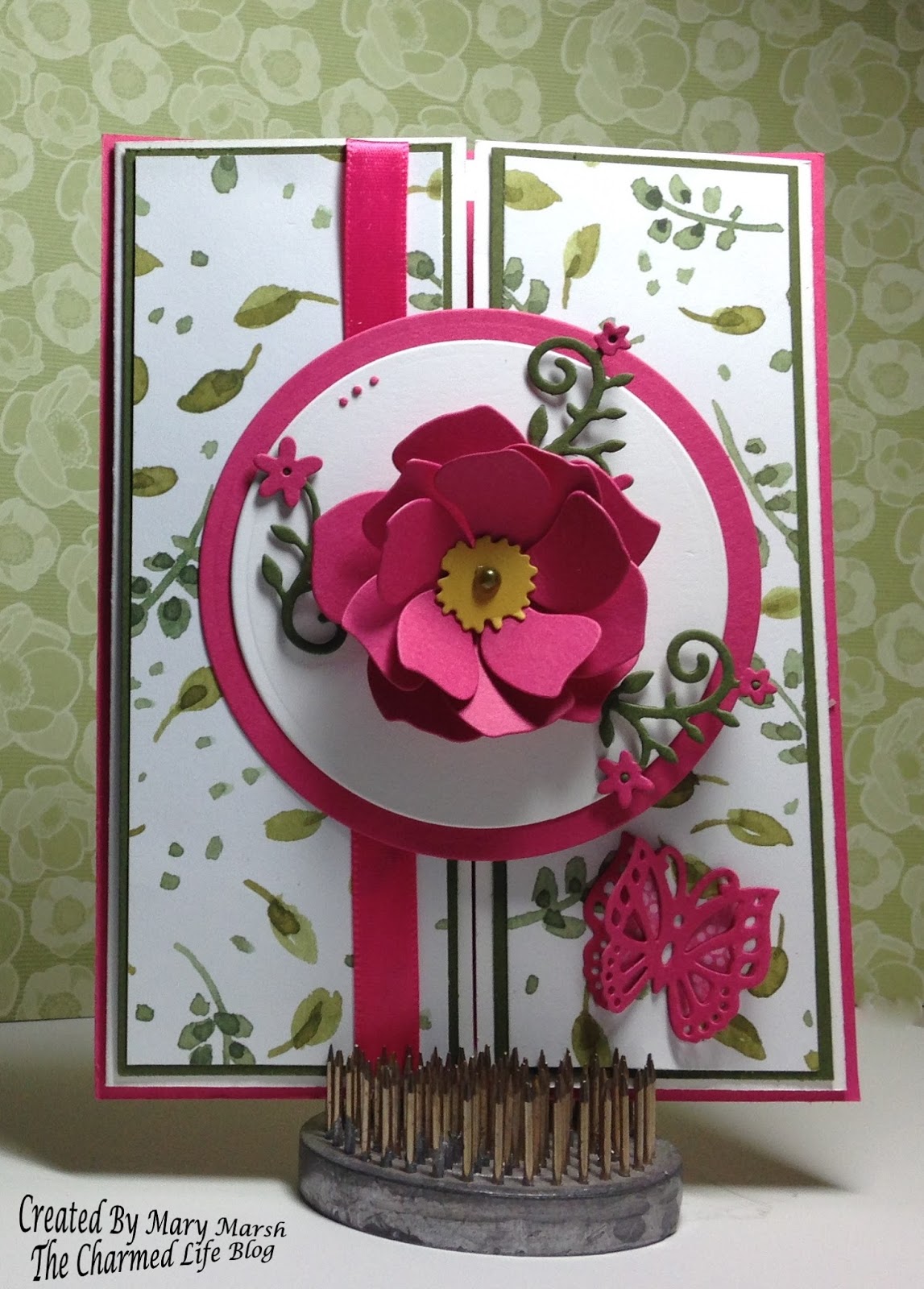 CottageCutz: Gate Fold Flower Card