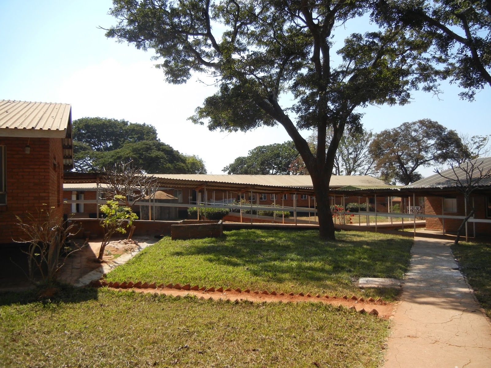 Leo in Malawi: Ekwendeni Hospital - Ekwendeni