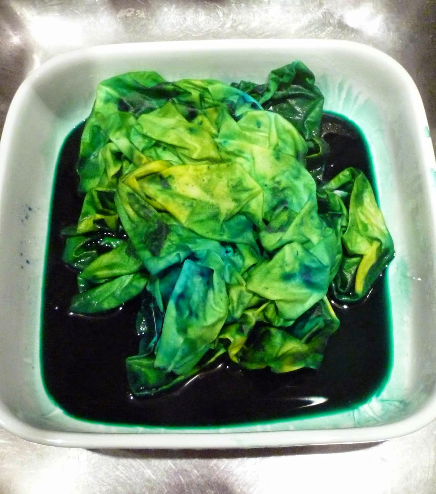 sew sew art: How to snow dye