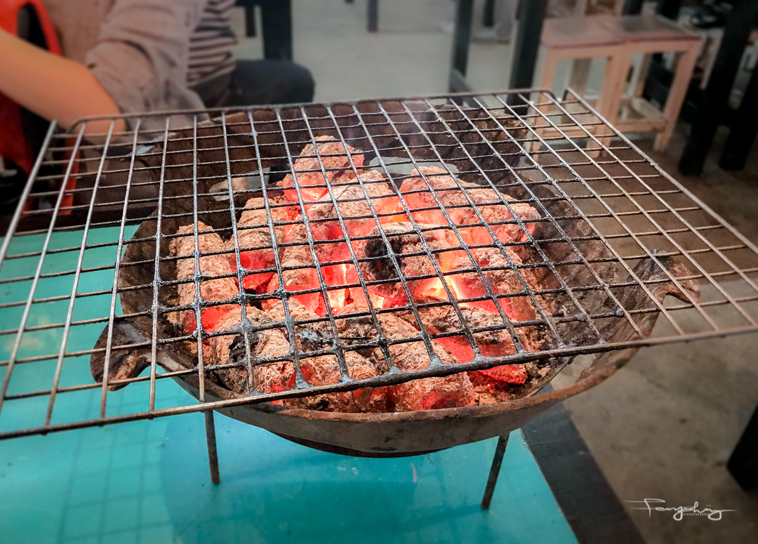 【Mangkorn/Mungkorn Seafood @ Bangkok】吃到饱炭烧自助海鲜餐 - FENNYSHARING