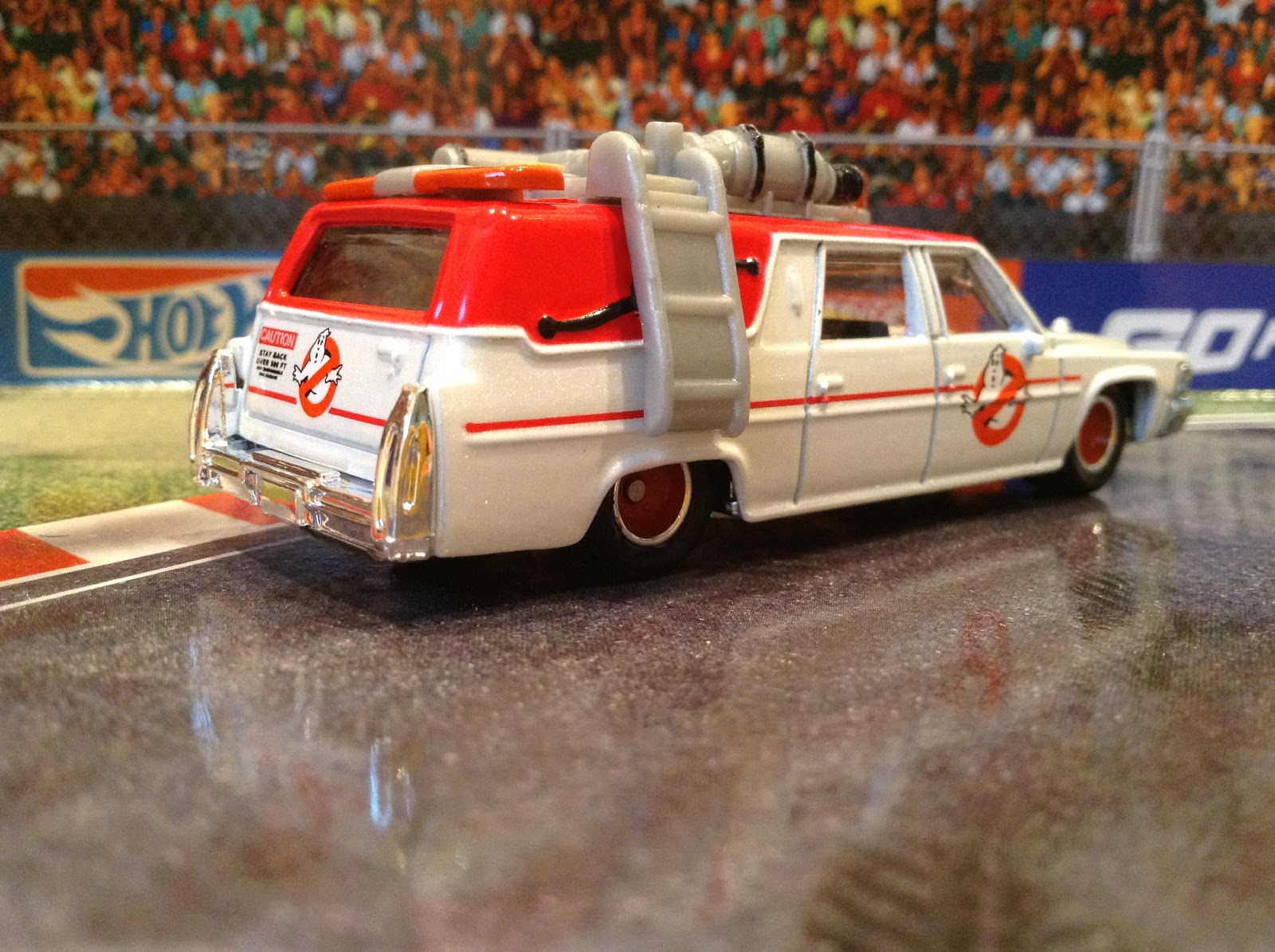 JULIAN'S HOT WHEELS BLOG: 2016 Ghostbusters 2-Pack: Ecto-1 & Ecto-2 ...