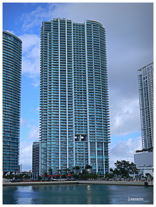Casas y más cosas: High Rises Miami