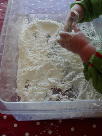 Sun Hats & Wellie Boots: Sensory Play: Pumpkin Gloop / Oobleck