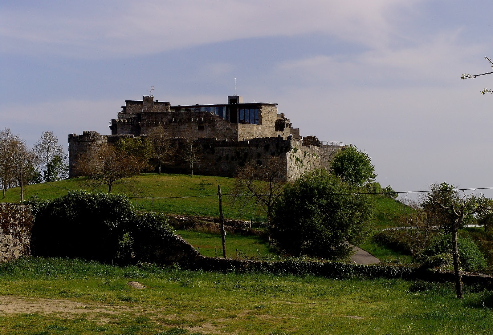 Del Douro al Eo: Maceda, vigía de la Alta Limia