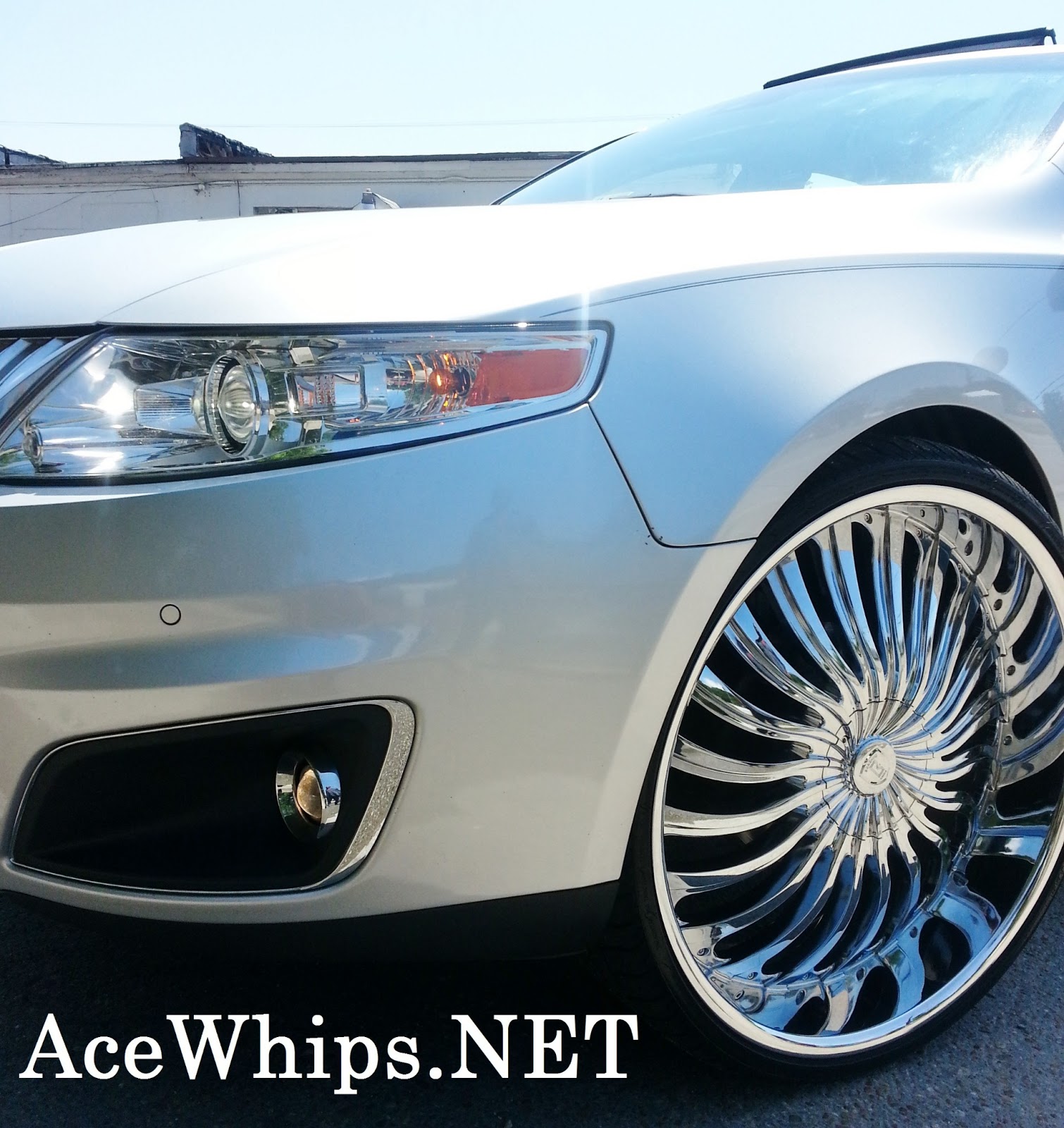 Ace-1: James's First In The World Lincoln MKS on 26" Borghini Rims