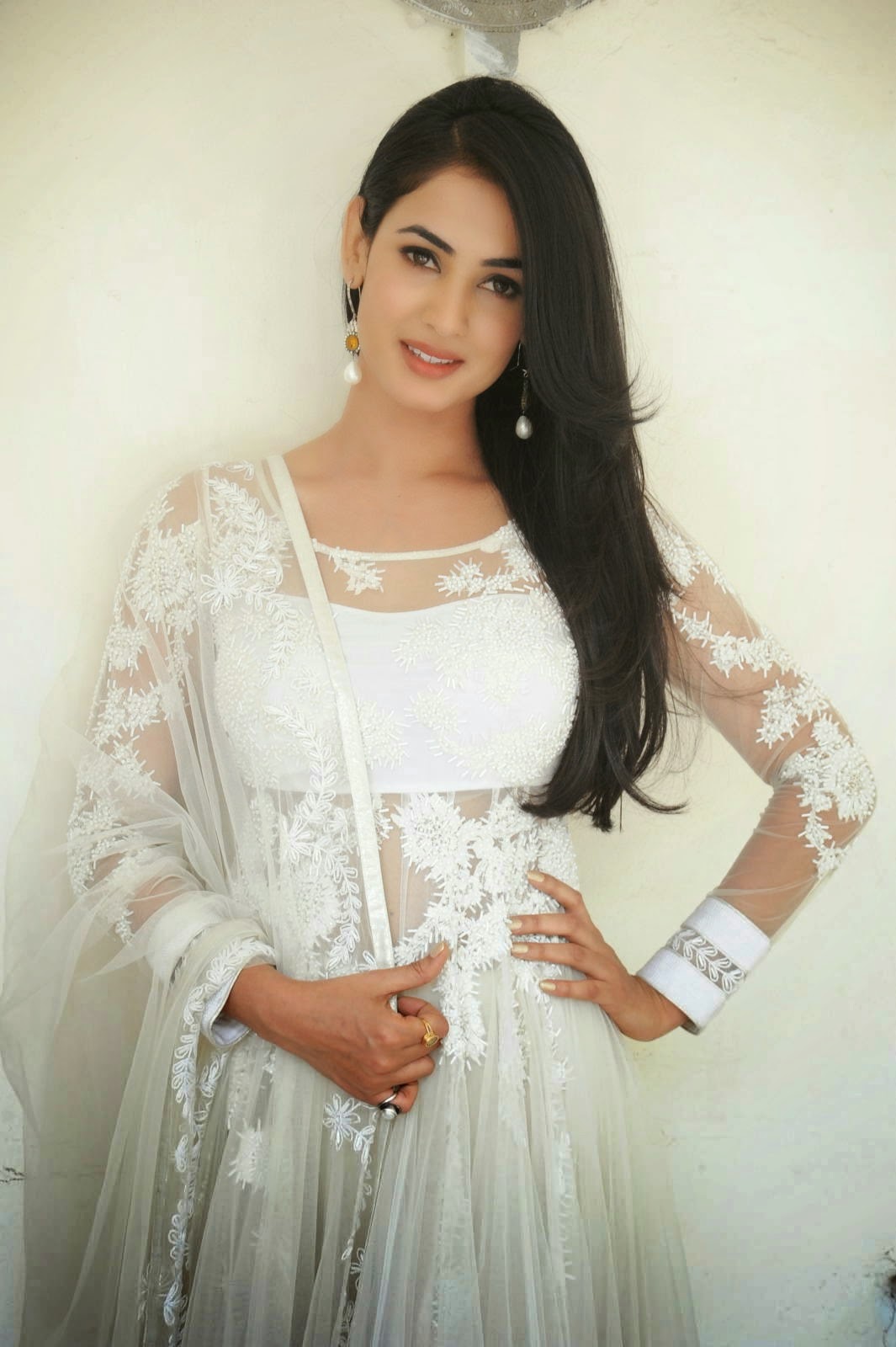 Actress Sonal Chauhan Latest PhotoShoot In White Dress Stills - Cine ...