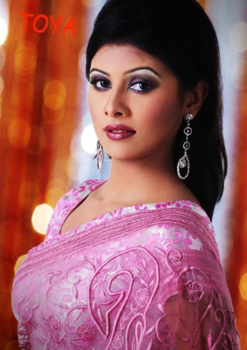 Lux channel i super star Toya