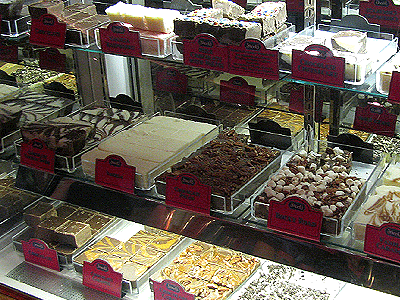 Universal Landing: Studio Sweets