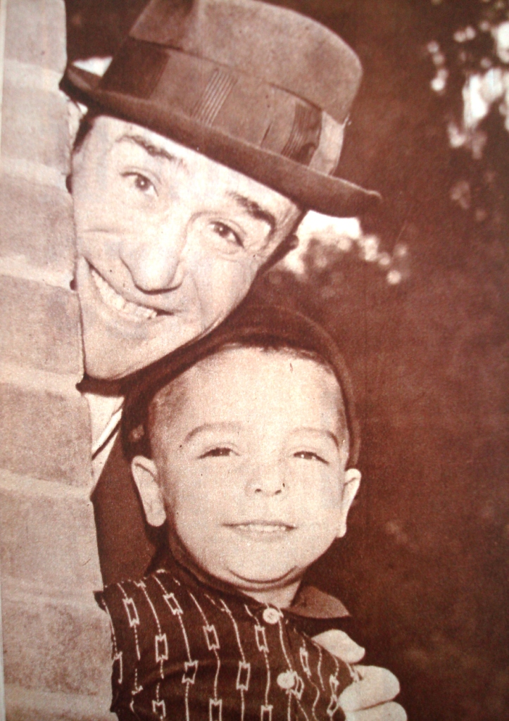 Viendo a Biondi: ABUELO Y NIETO