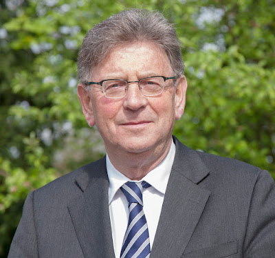 Rense Sinkgraven: Jacques Wallage te gast in de Naked Lunch