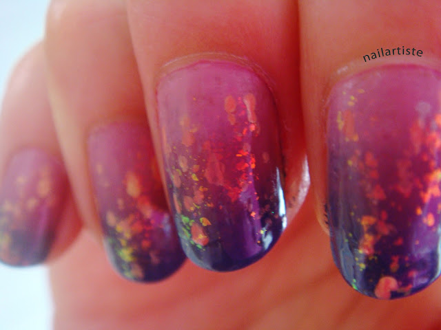 The Nail Artiste: Nail Art: Tangled - Floating Lights