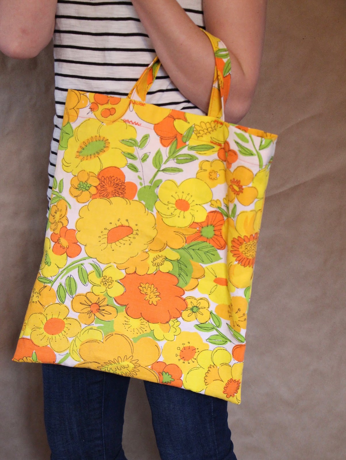Sew Yourself a Super Simple Tote Bag! (And Learn How to Line it ...