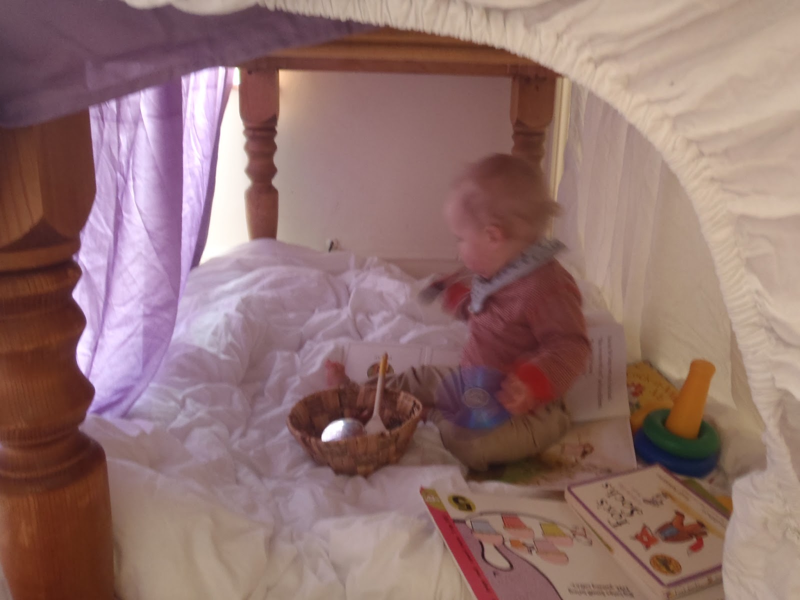 Very Messy Mummy: Den Making