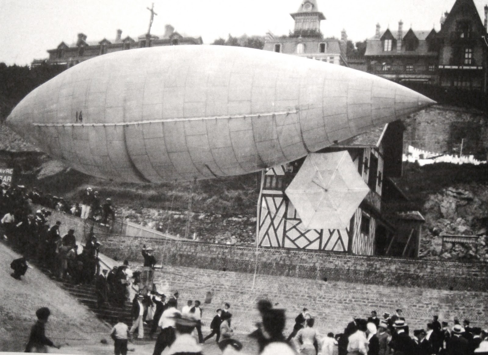 A Maravilhosa vida de Santos=Dumont por Luiz Pagano: O Vôo do 14 bis