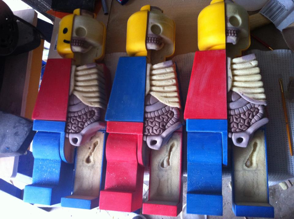 The Anatomy of a LEGO Man (95 Pics)