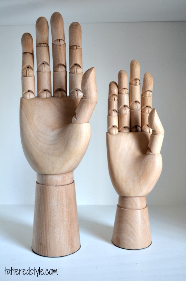 Tattered Style: Gettin' Handsy ~ Jewelry Organizer