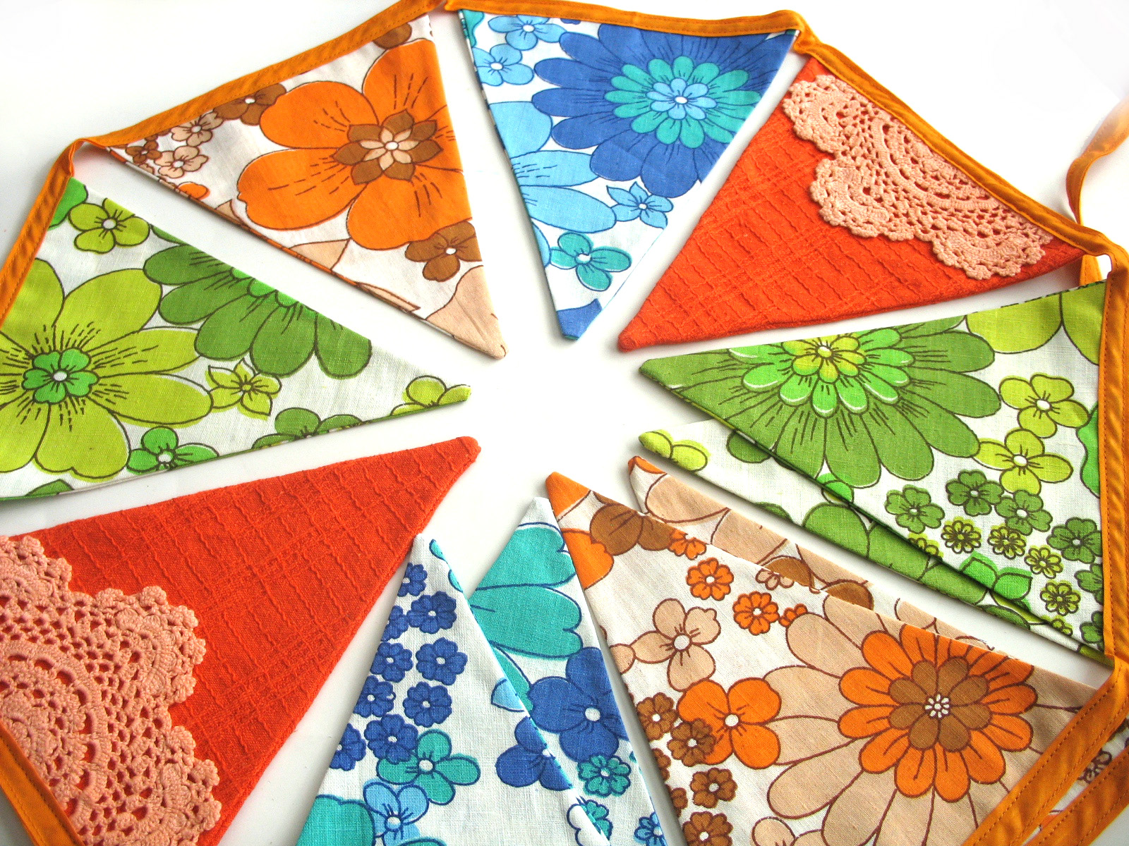 Merry-Go-Round Handmade: Merry-Go-Round HANDMADE Vintage Retro Flag ...