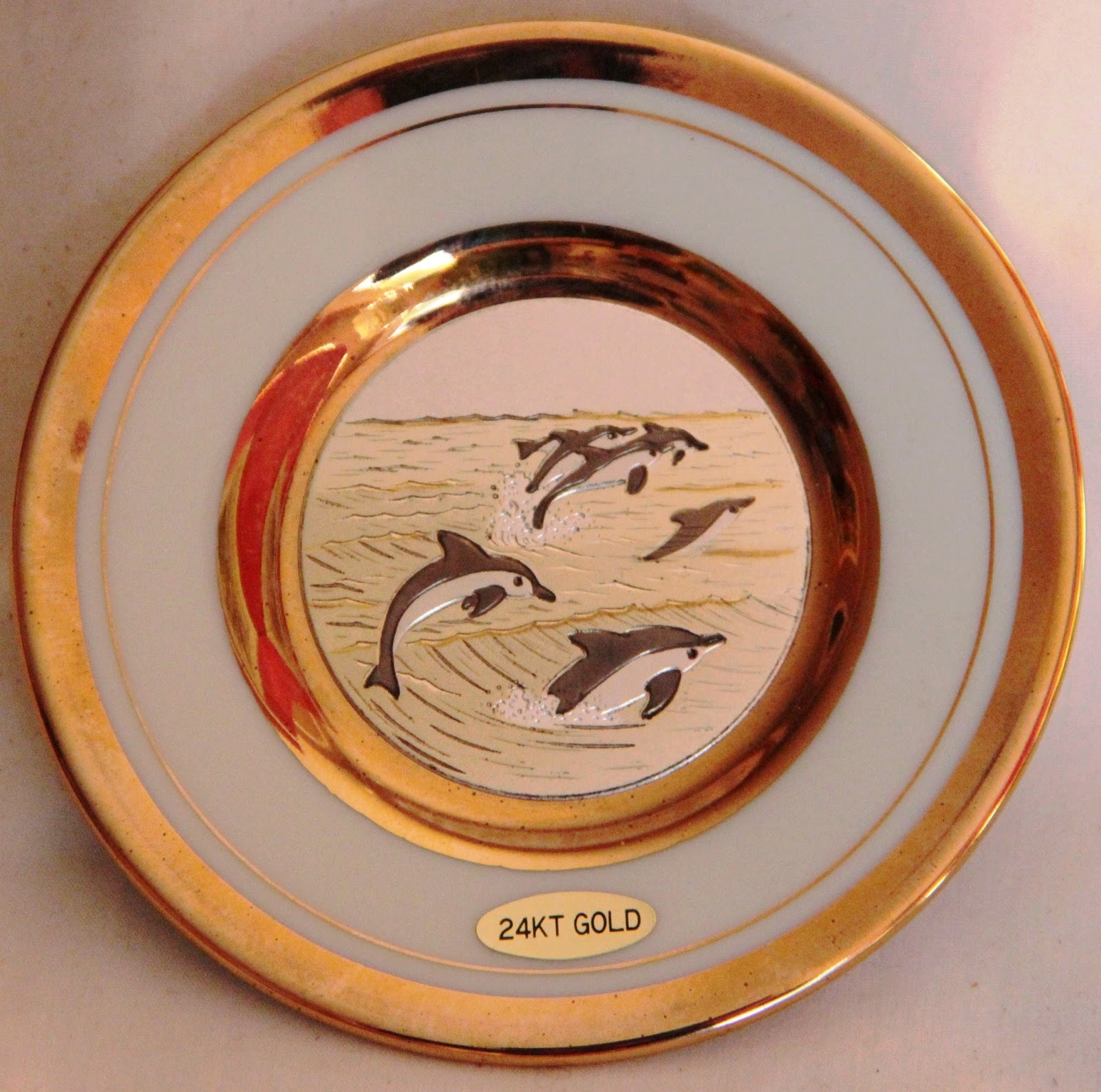 Curio Gifts: Miniature Collectable Art of Chokin Dolphin Plate