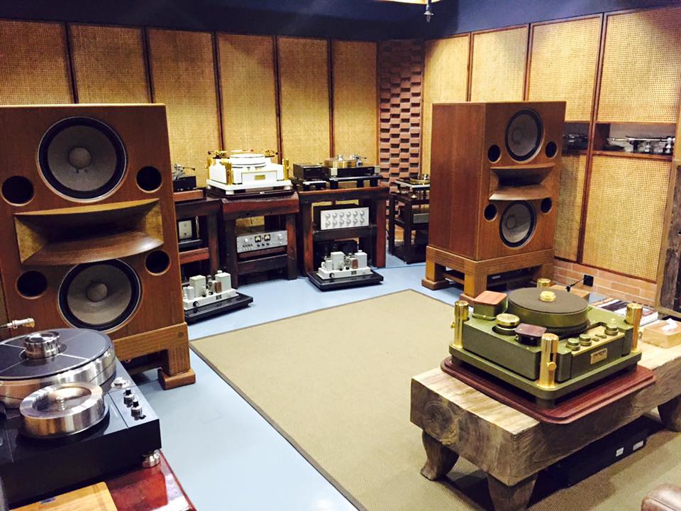 Thorens Reference legendary turntable – M & S | Ultimate High-Fidelity