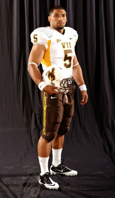 Rick Lay's NCAA Football Uniform Reviews: 2011 Wyoming Cowboys