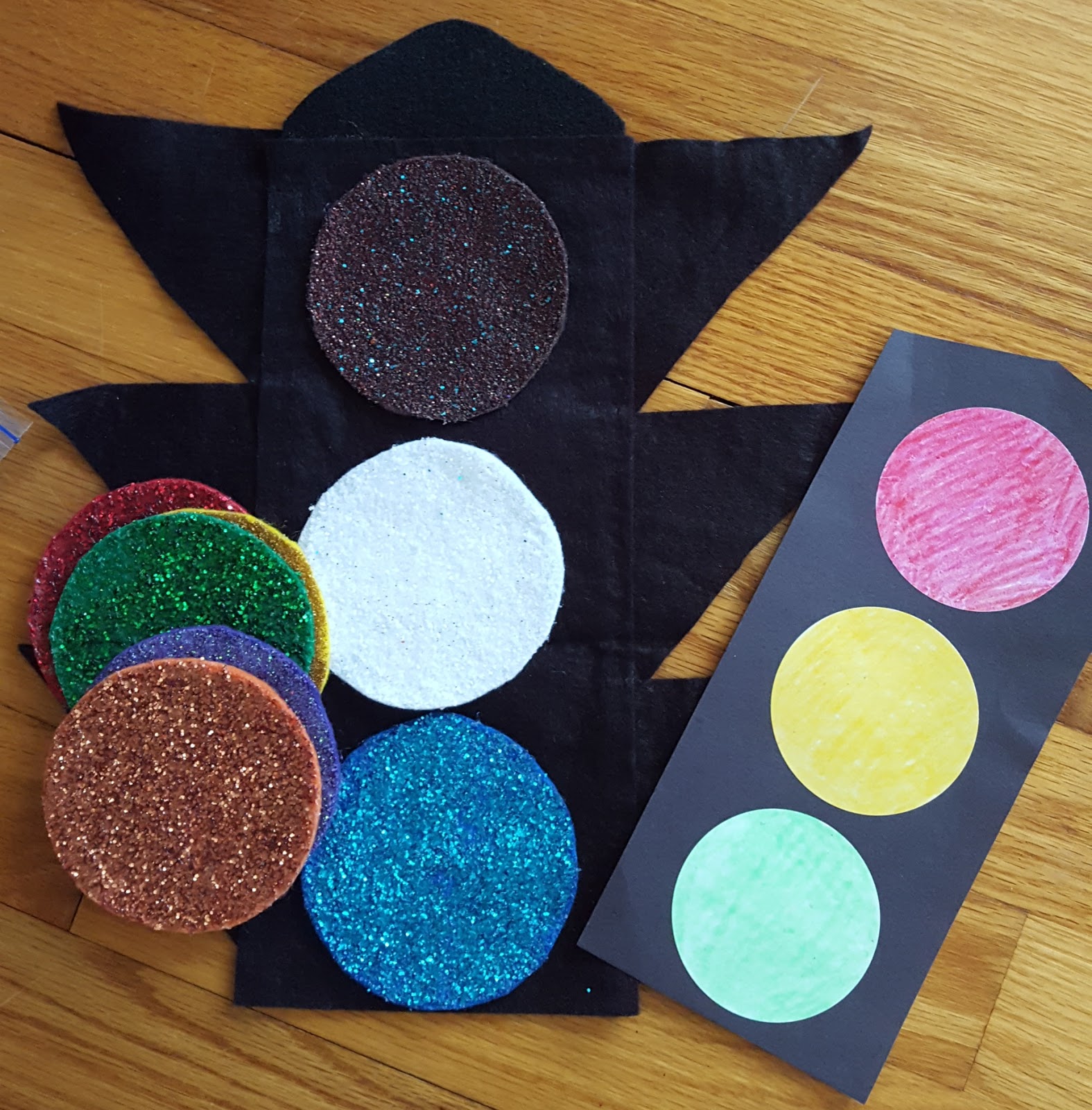 Fun with Friends at Storytime: Traffic Light - Stop and Go!