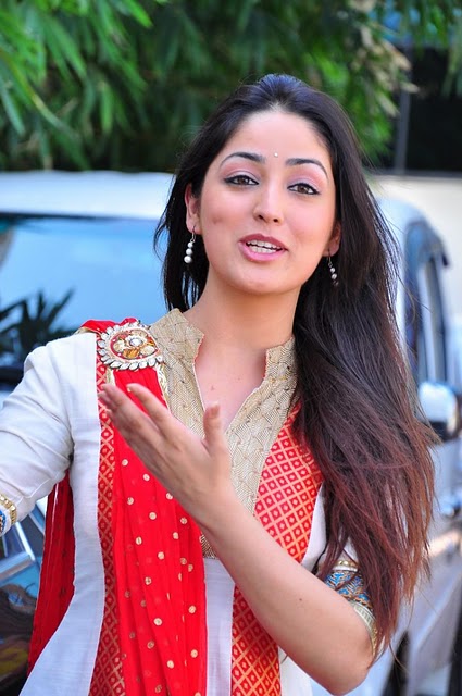 Actress Yami Gautam Hindi Drama Serial Cute Actress Photo Gallery