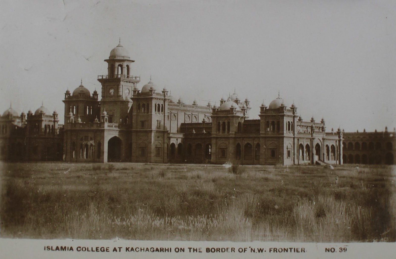 History of Pashtuns: Islamia College, Peshawar