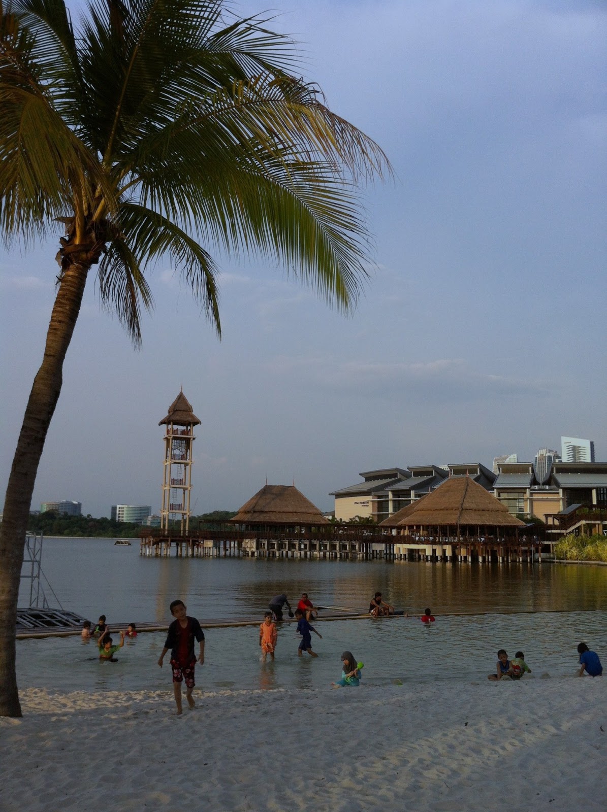 Dunia Jakie: Bersantai di Pantai@Putrajaya...