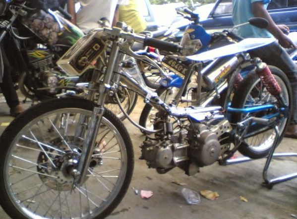 Modifikasi Yamaha FIZ R bergaya Thailook, Drag, Roadrace Minimalis ...