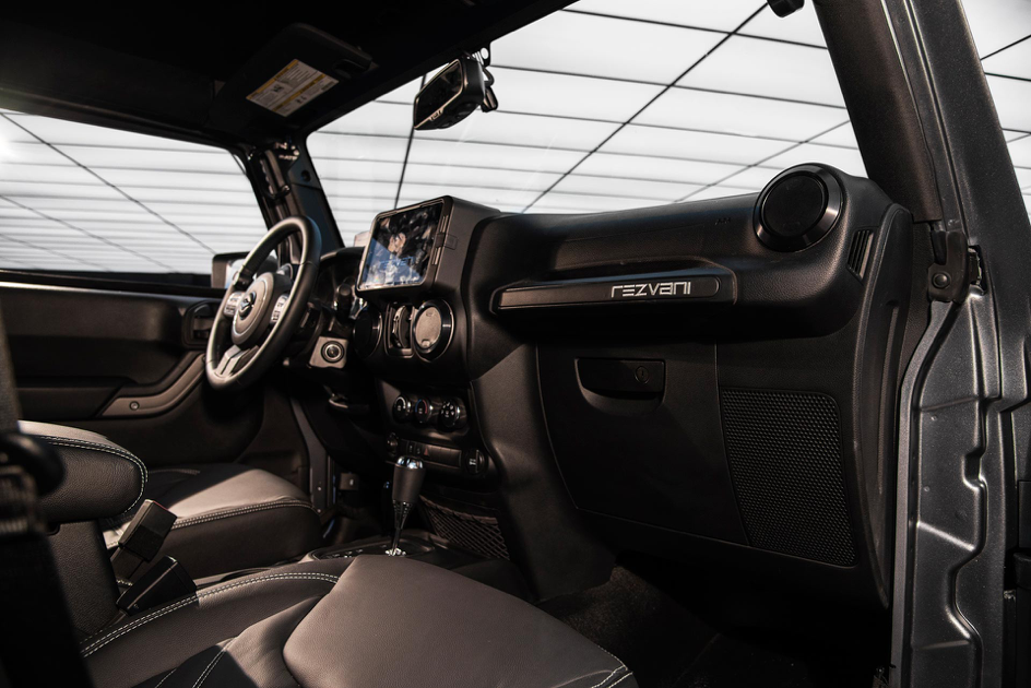 Jamie Foxx Spotted Driving the Rezvani Tank - AUTOMOLOGY: automotive ... Jamie Foxx Spotted Driving the Rezvani Tank - AUTOMOLOGY: automotive ...